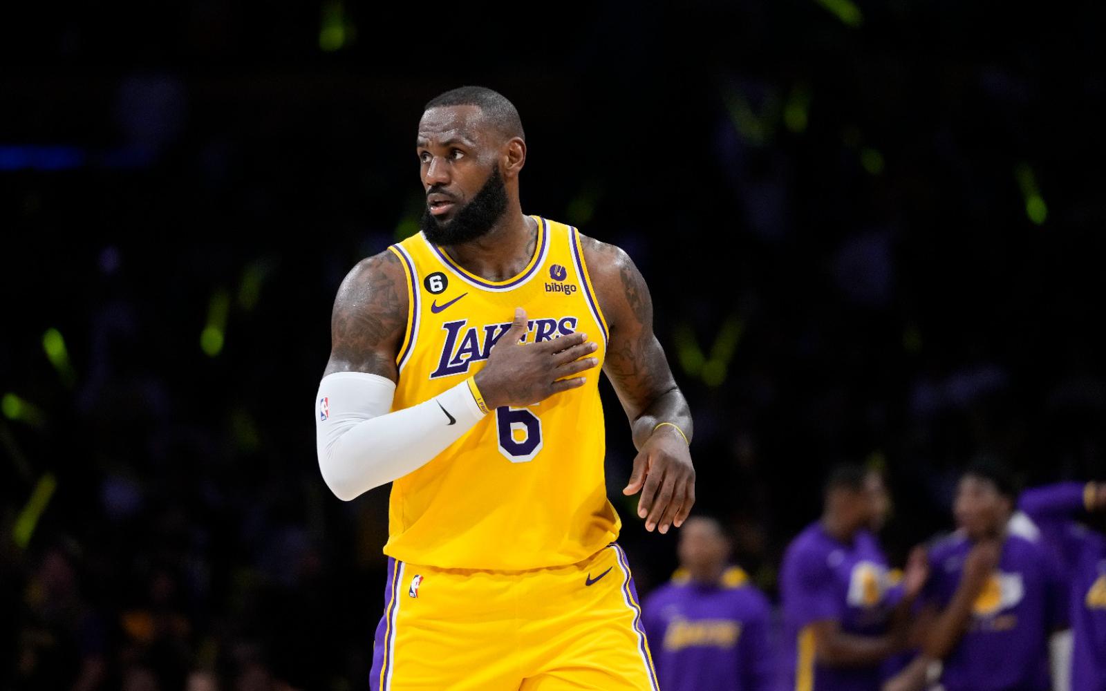 Lakers' Defensive Strategy: LeBron James' Leadership